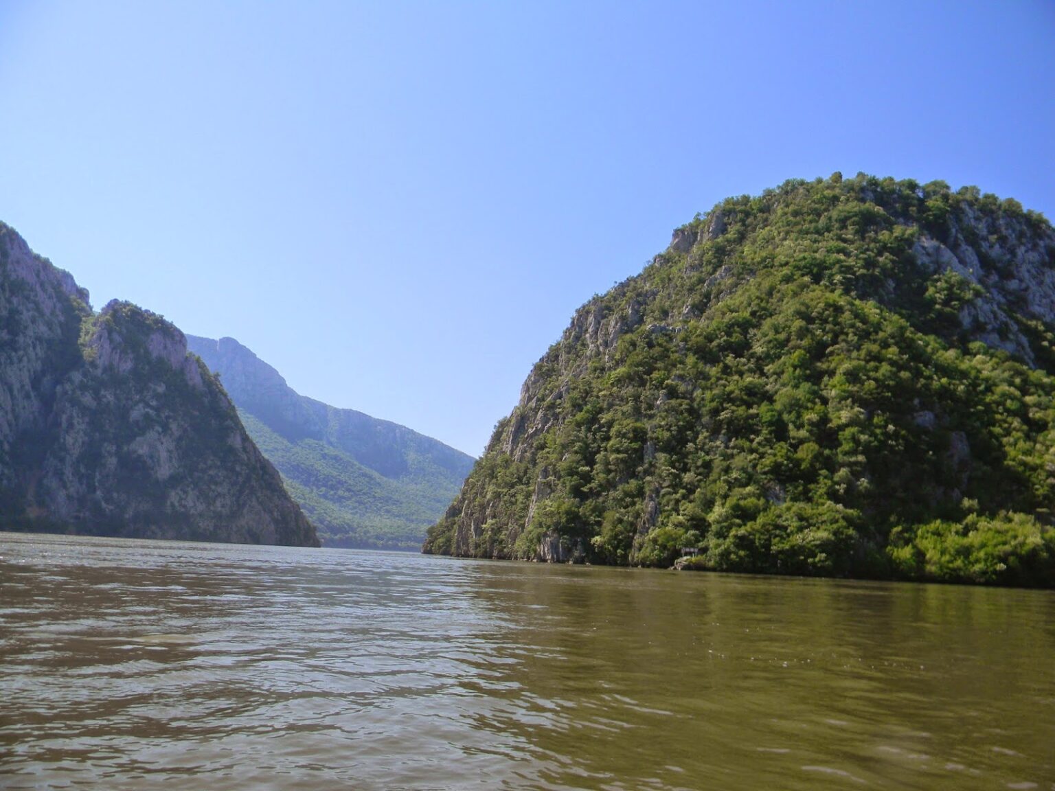 Regele Decebal din Cazanele Dunării. • StoreDay România
